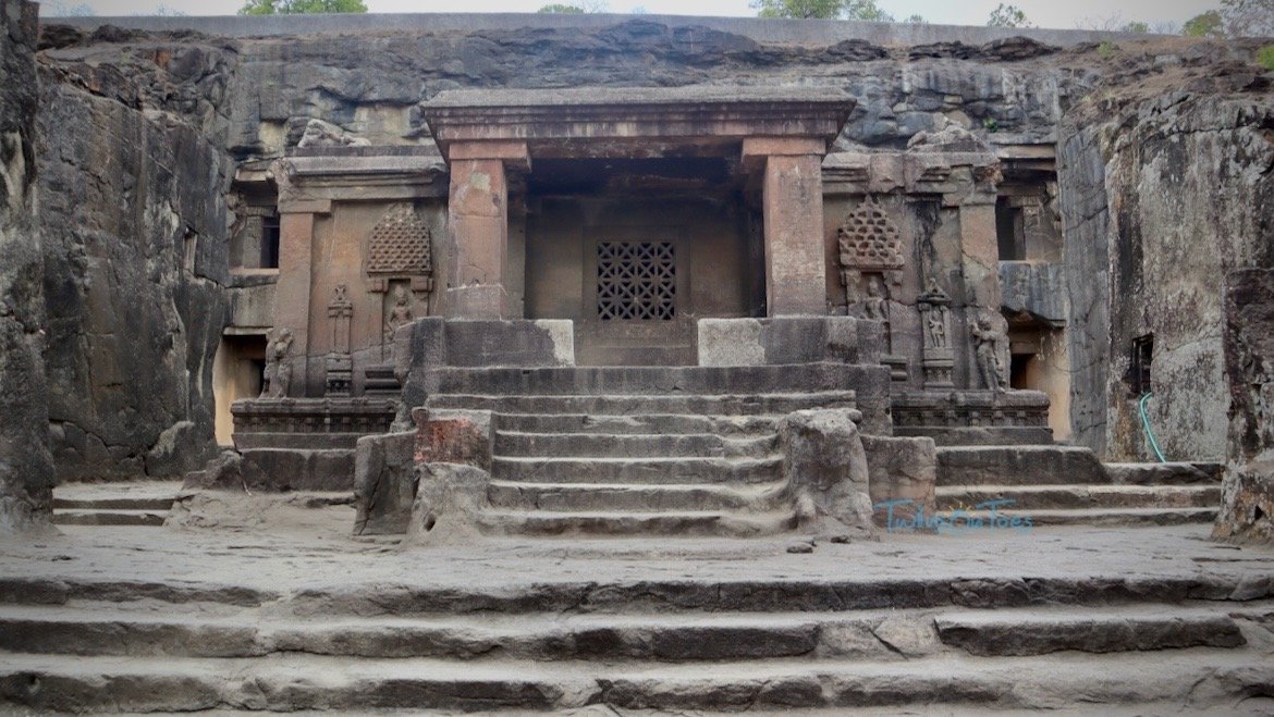 Ellora Caves: A Detailed Guide (With Pictures)