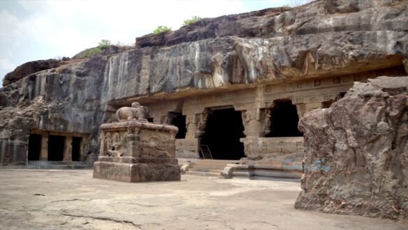 Ellora Caves: A Detailed Guide (With Pictures)