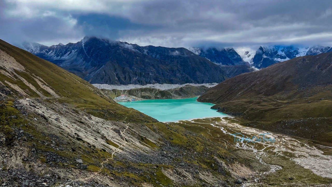 Gokyo Valley: A Complete Guide (Gokyo Lakes + Gokyo Ri)