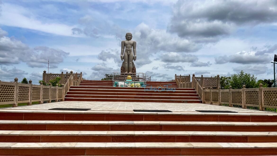 The Mandaragiri Hill, Peacock Temple & Mydala Lake