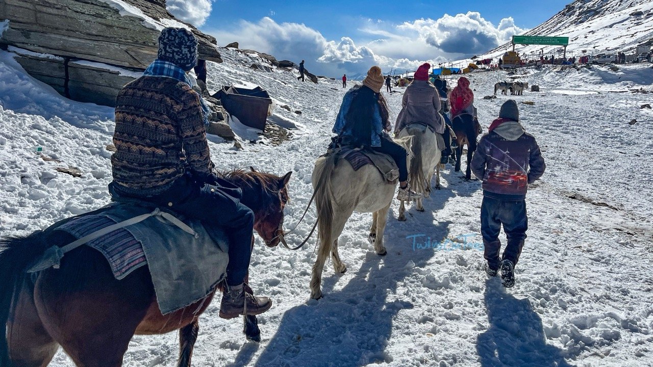 A Day Trip To Rohtang Pass (Everyday Tour By HP Tourism)