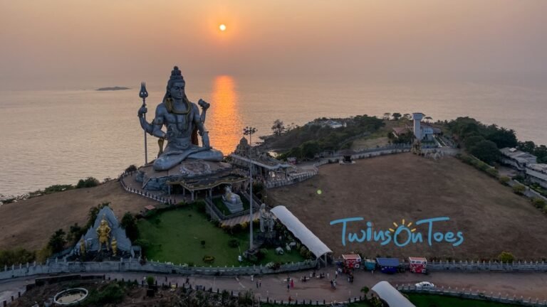 Murudeshwara Temple: A Self-Guided Tour
