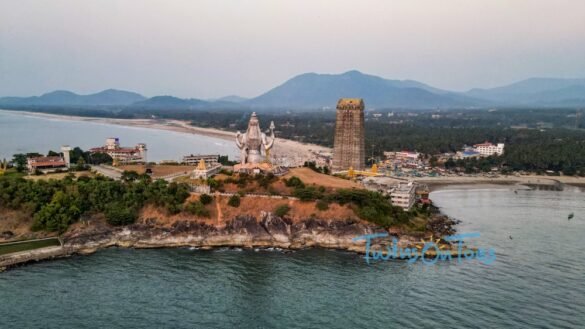 Murudeshwara Temple: A Self-Guided Tour