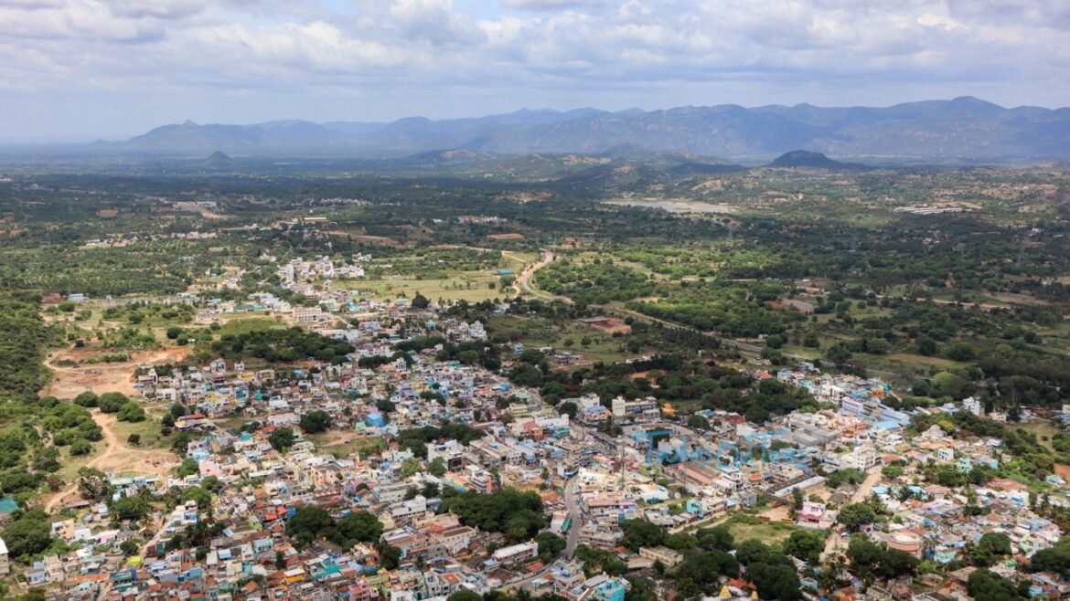 DIY Hiking Guide To Rayakottai Fort, Tamil Nadu