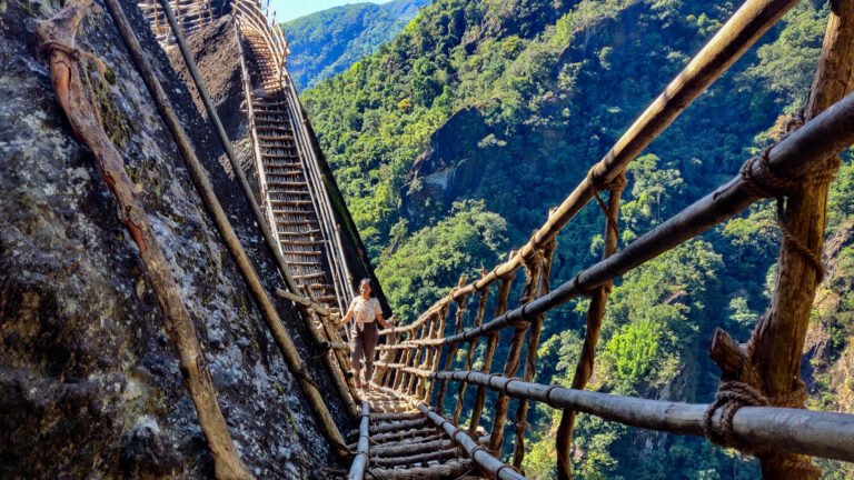 DIY Hiking Guide To Mawryngkhang, Meghalaya; The Bamboo Trek - TwinsOnToes