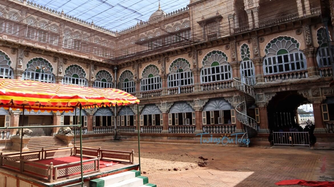 The Mysore Palace; Photoblog + Informative Guide
